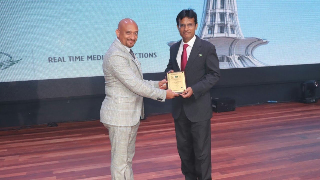 CEO Muaz Textile | Senior Leader PTI Malaysia Malik Tanweer - YouTube