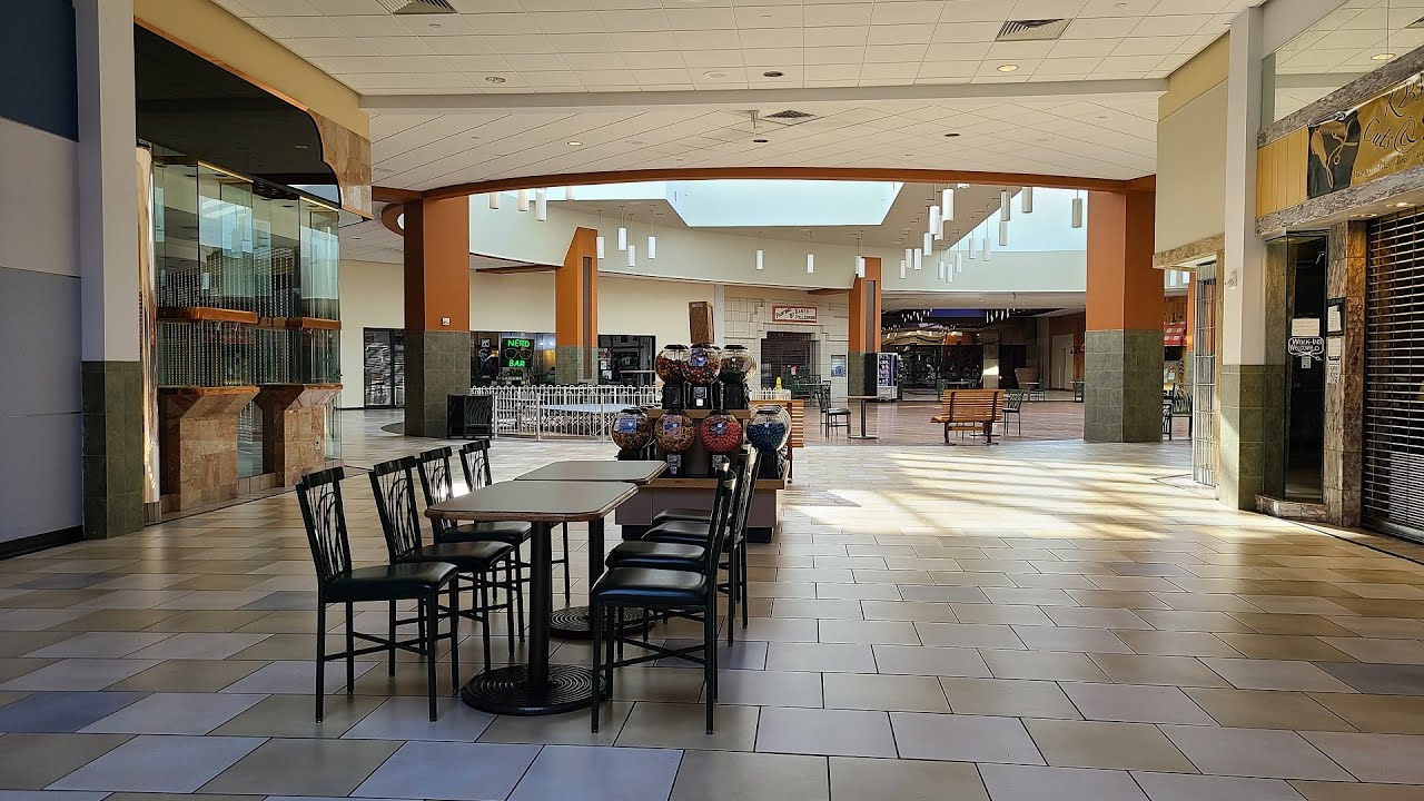 CLOSED - Revisiting Inlet Square Mall - YouTube