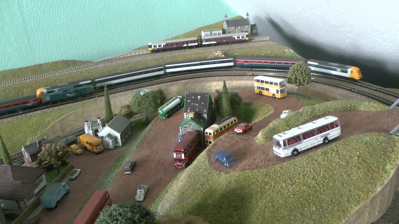 Dapol Departmental HST 41001 41002 and EFE Class 17 8512 on an RTC ...