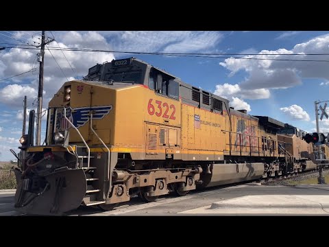 EX SP!! Union Pacific Locomotive 6322 Leads Train MSAFW Through Kyle ...