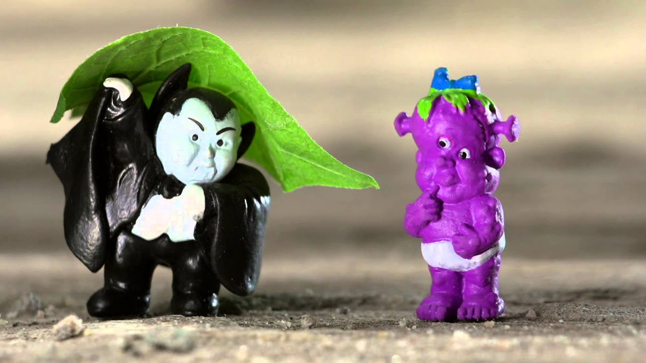 MiniKins™ - Episode 6 - The Joggers Episode - YouTube