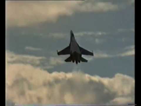 Russian Test Pilot Su27 - Farnborough - 13 September 1998 - YouTube