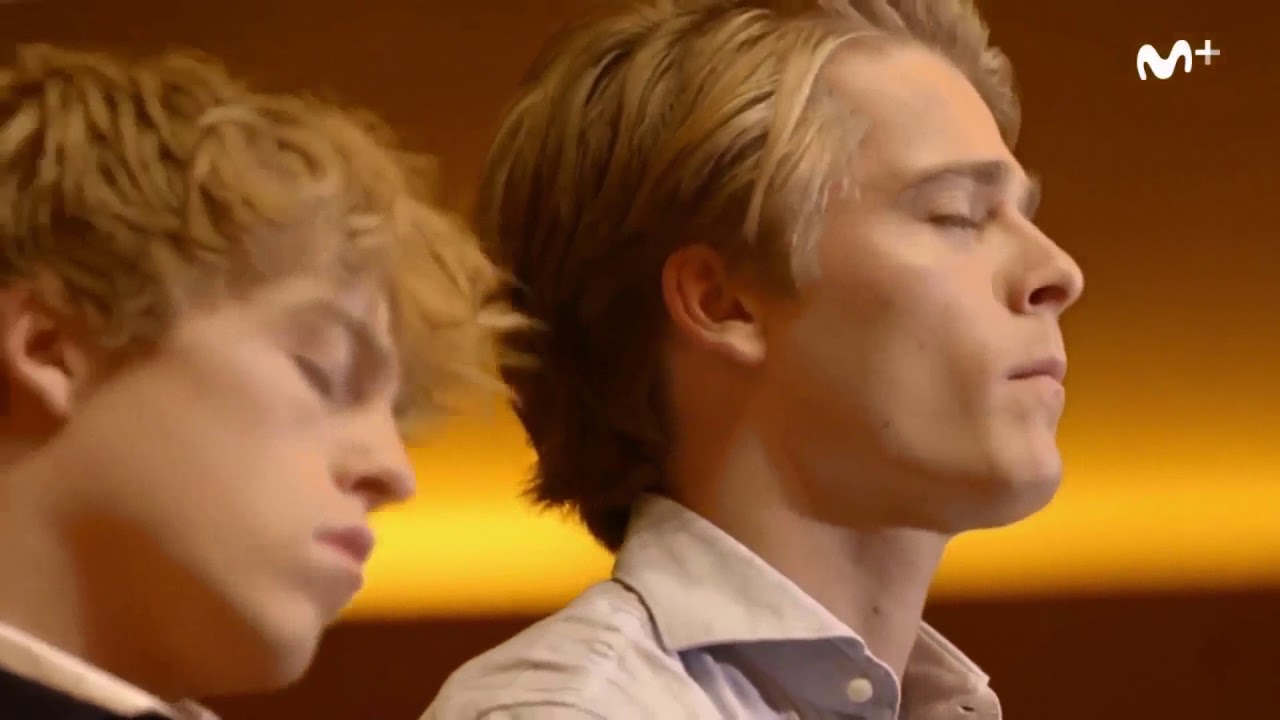 Arthur & Lucas Jussen — Sonatina, J. S. Bach, BMV 106 - YouTube