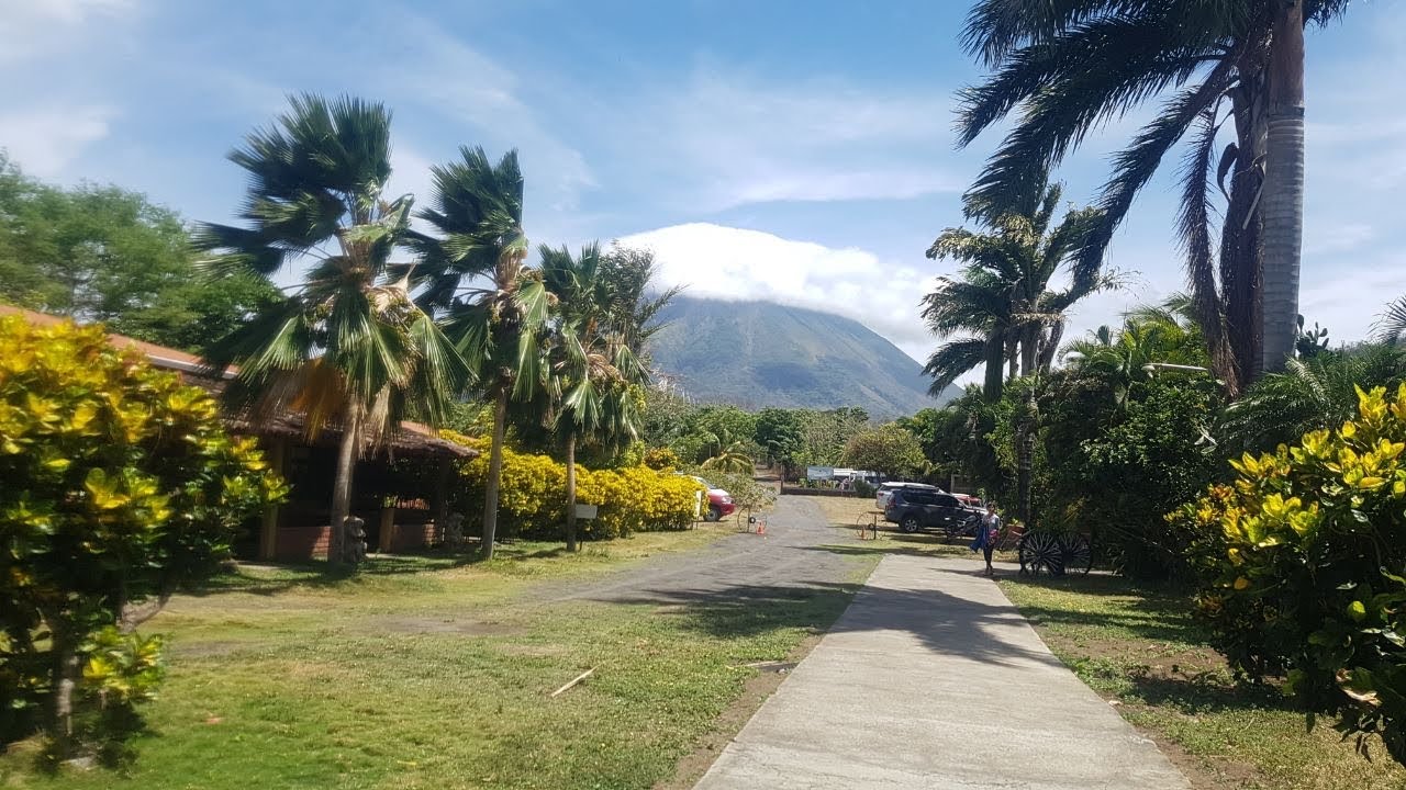 Playa Mango Isla de Ometepe Nicaragua - YouTube