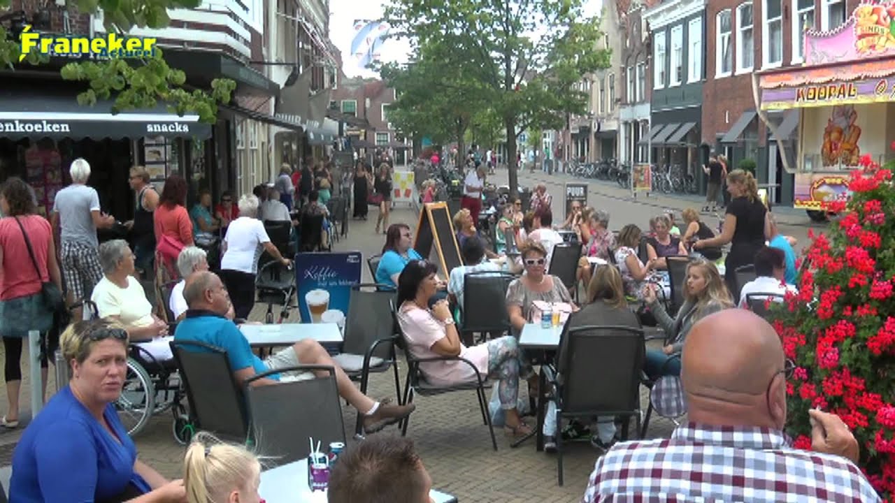 feestelijkheden rondom het kaatsveld - YouTube