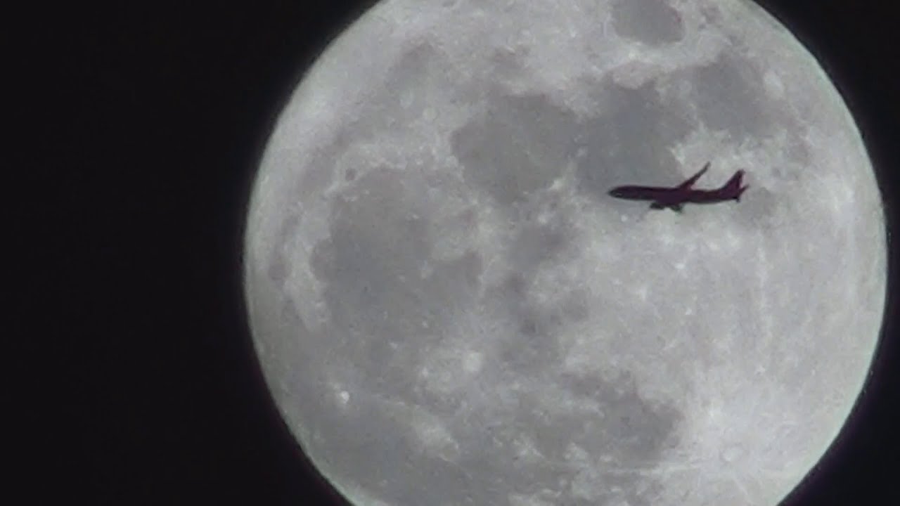Wolf Moon & Plane Transit. (1.4.15) - YouTube