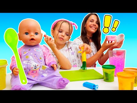 Kids and Mom pretend to play cooking toy food for Lina the baby doll and find the missing doll.