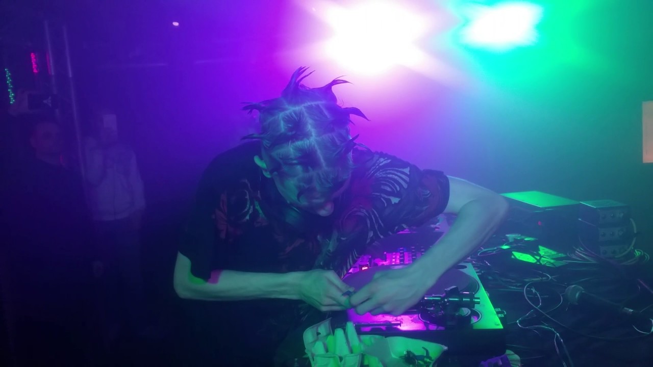 Mark EG'S vinyl set @ Premonition March 2017 - YouTube