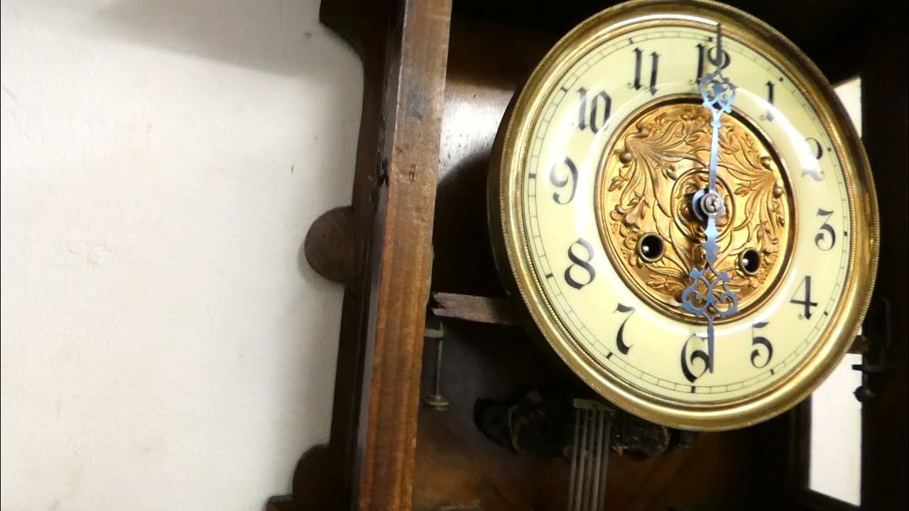 Gustav Becker Wanduhr Freischwinger - YouTube