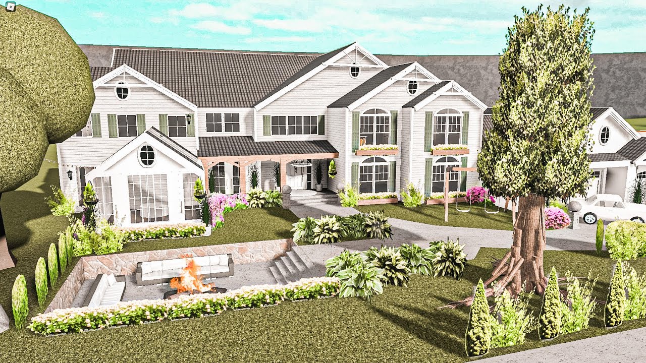Bloxburg Realistic Home Speedbuild - YouTube