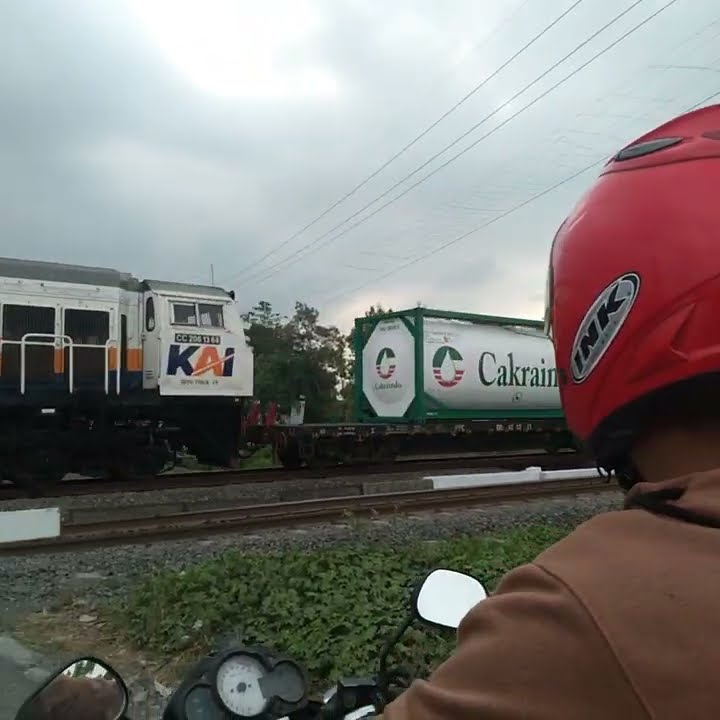 (75 Shoot) Kereta Api (Sepur) - YouTube