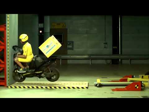 crash test scooter 40 km/h