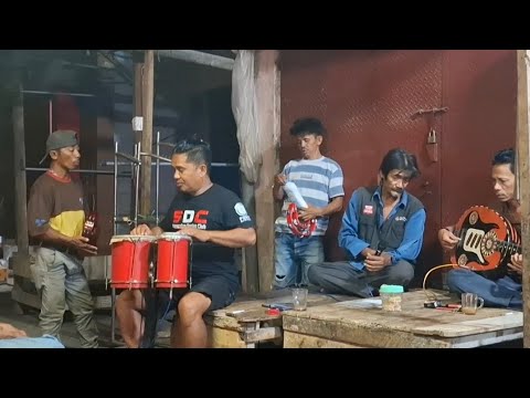 GAMBUS BUGIS BONE - Pakkadang temmaddapi - Voc. Dg.Makkelo - YouTube