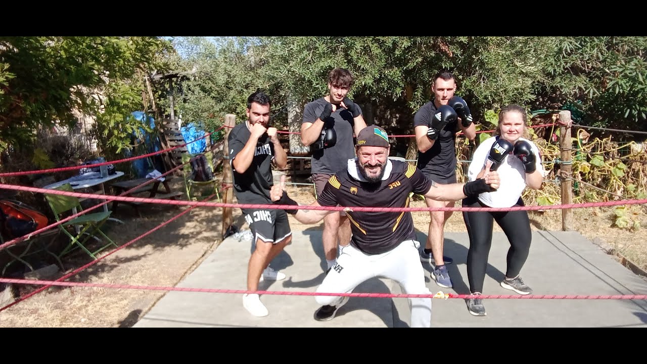 les 2 vidéos qui vont se suivre sont le cardio ring avec Evan et ...