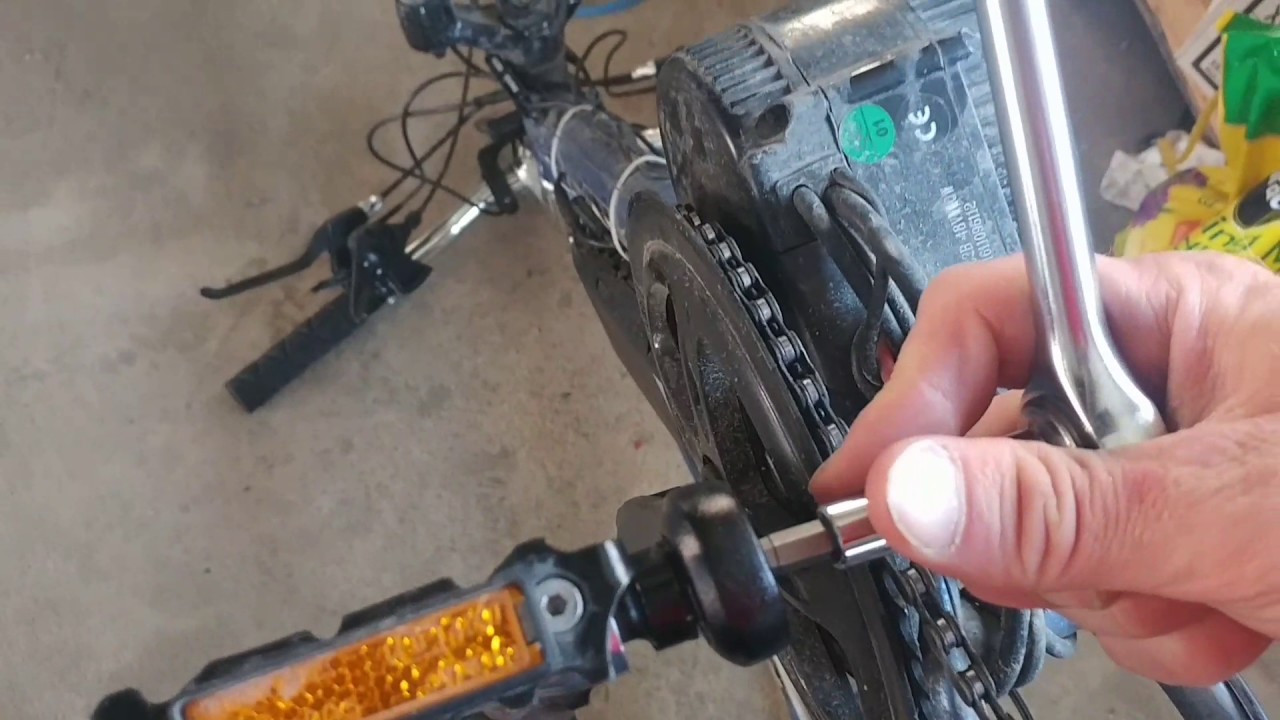 BBS02 crank pedal threads shredded - YouTube