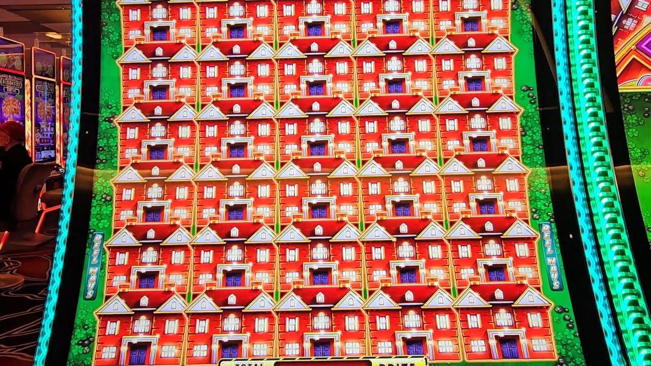 MASSIVE Wolf Howl Slot Machine Win Makes History - YouTube