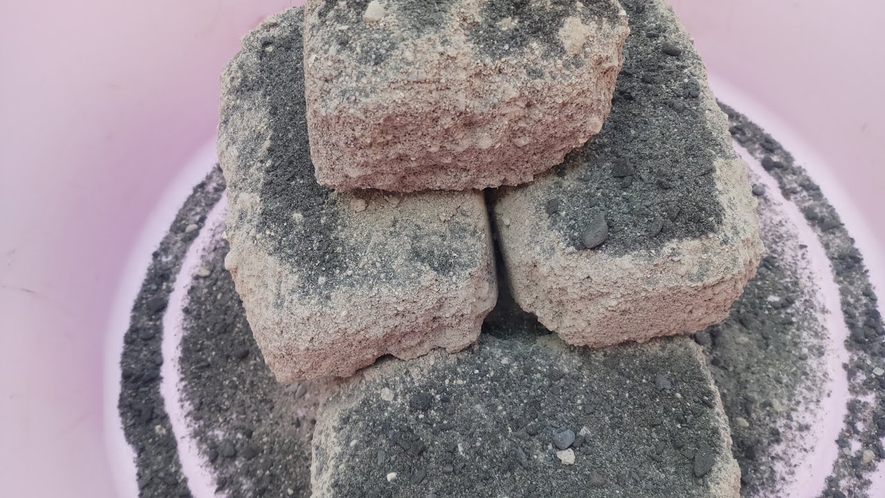 gritty red 🍒 sand ⌛ crumble in water 💧 and without water - YouTube