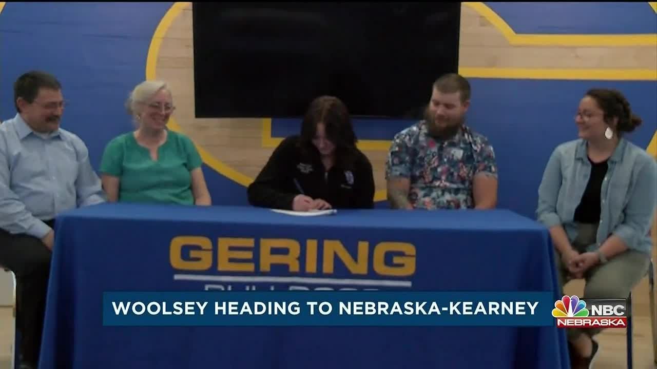 Patricia Woolsey Signing to Nebraska Kearney For Swimming - YouTube