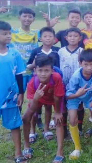 uji coba tim Barcelona cilik u12 vs real Madrid cilik u12 di santiago kerbau.#timnasday #u12バスケ ...