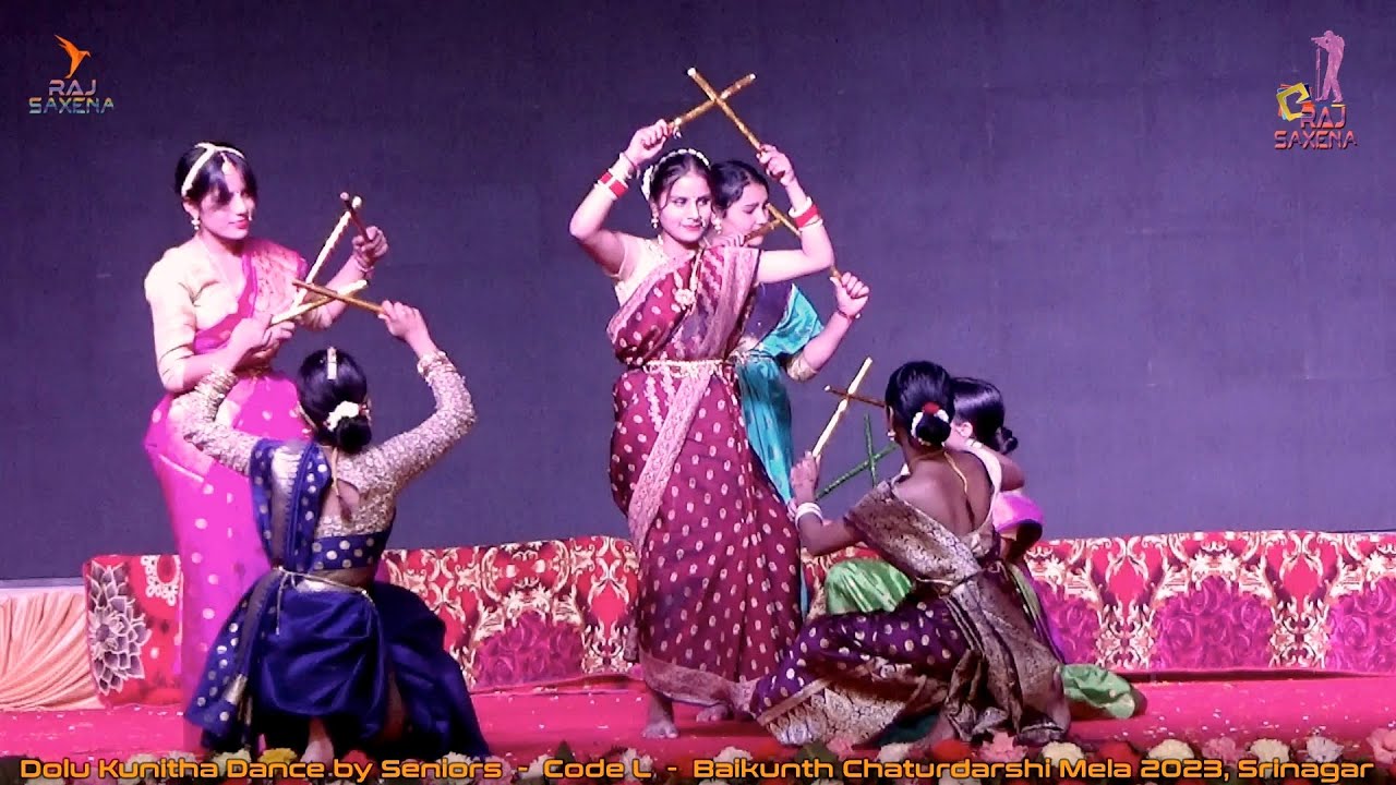 Seniors Code L Dolu Kunitha Dance of Karnataka in Baikunth Chaturdarshi ...