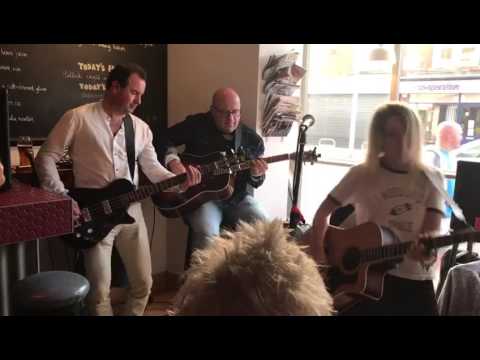 Catlow & The Cathouse Ragtime Blues Band - Maggie's Farm live at ...