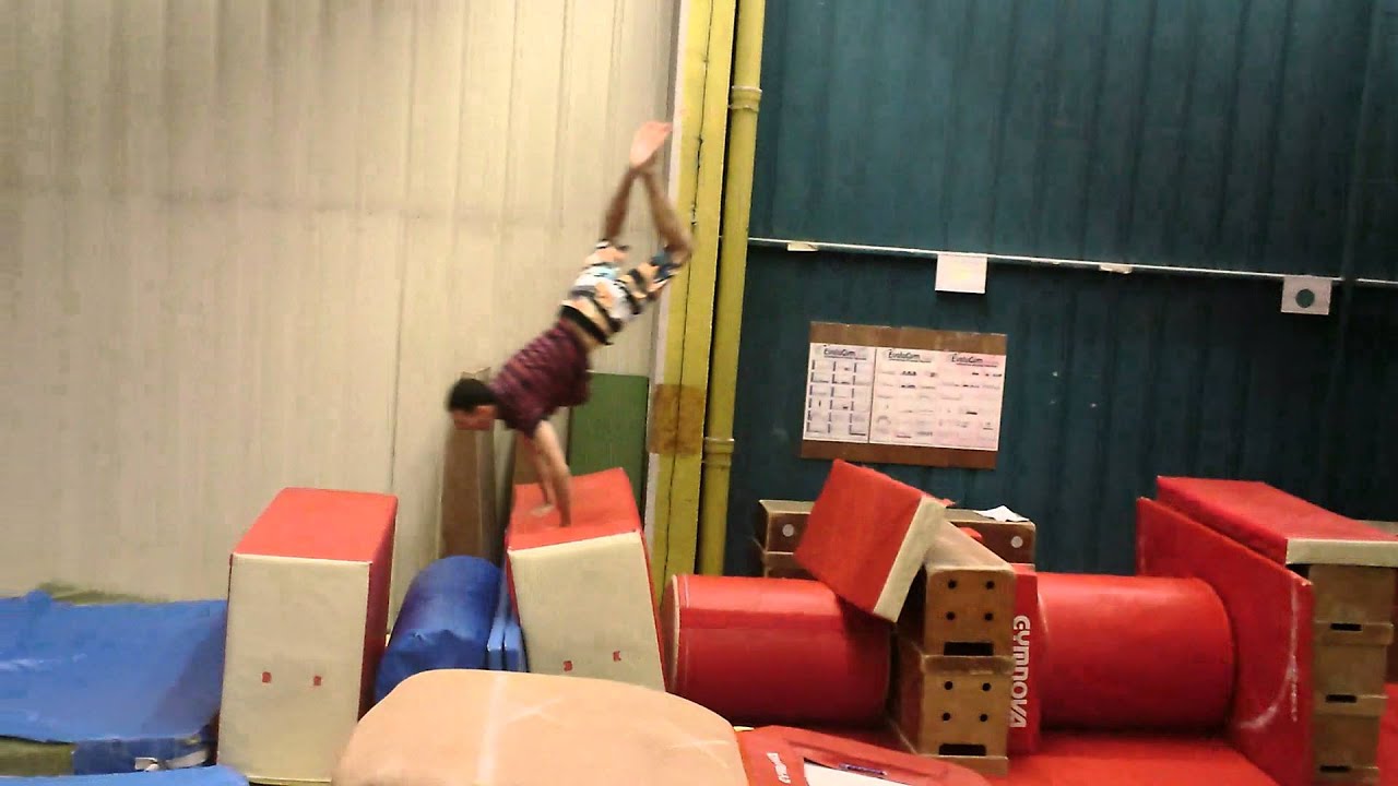 quadruple saut de chat / quadruple kong - YouTube