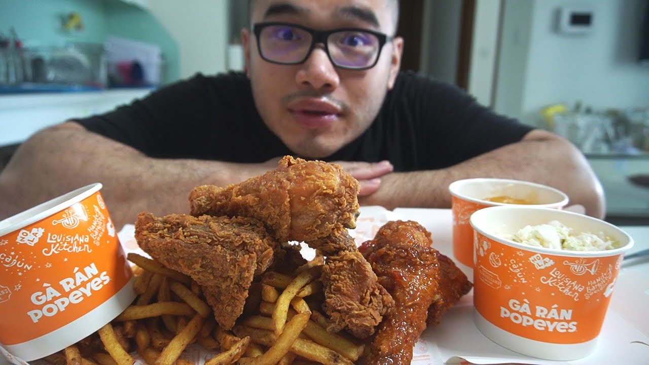 Popeyes Fried Chicken Bucket