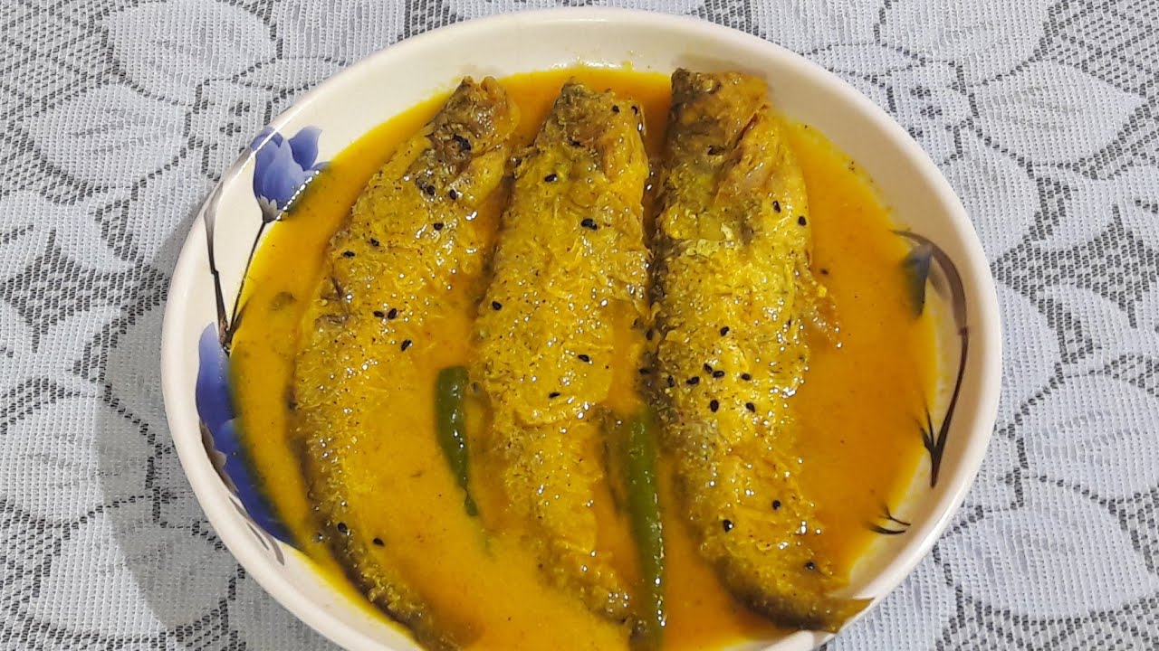 SORSE PABDA /SORSE BATA DIYE PABDA MACHH ER JHAAL /PABDA FISH WITH ...