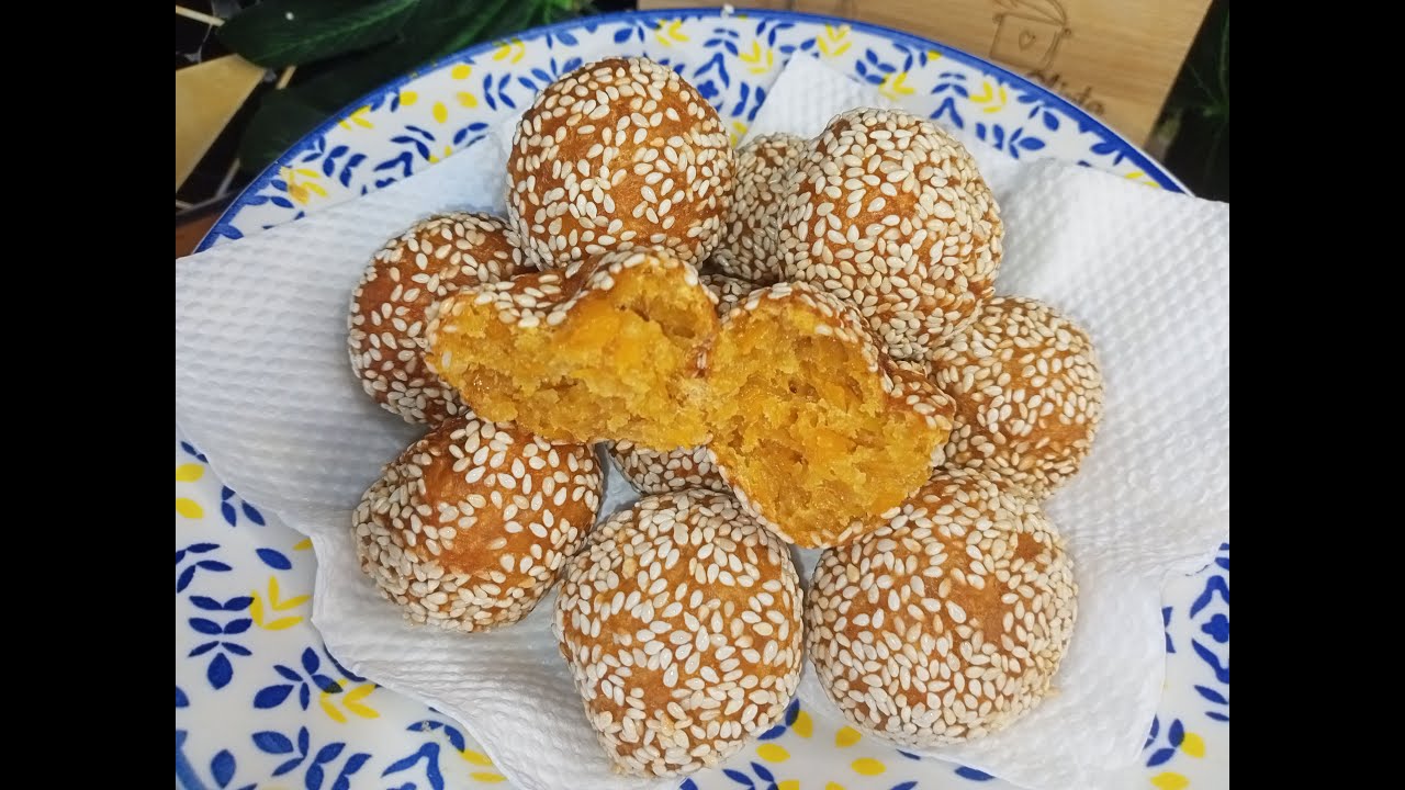 BOLA BOLA LABU KUNING || BEBOLA BIJAN LABU || PUMKIN SESAME BALL - YouTube