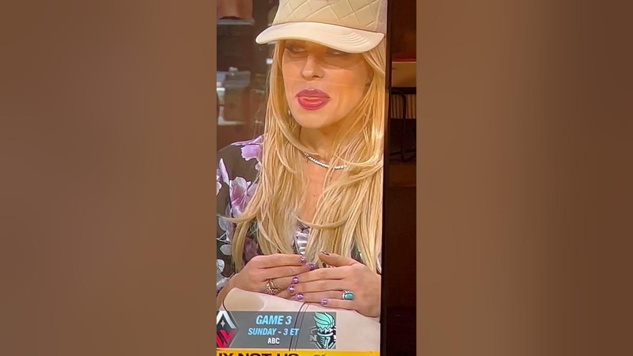 Hayden Hopkins Raiders Mark Davis Girlfriend At 2 Sports Events In Three Days Mnf And Wnba