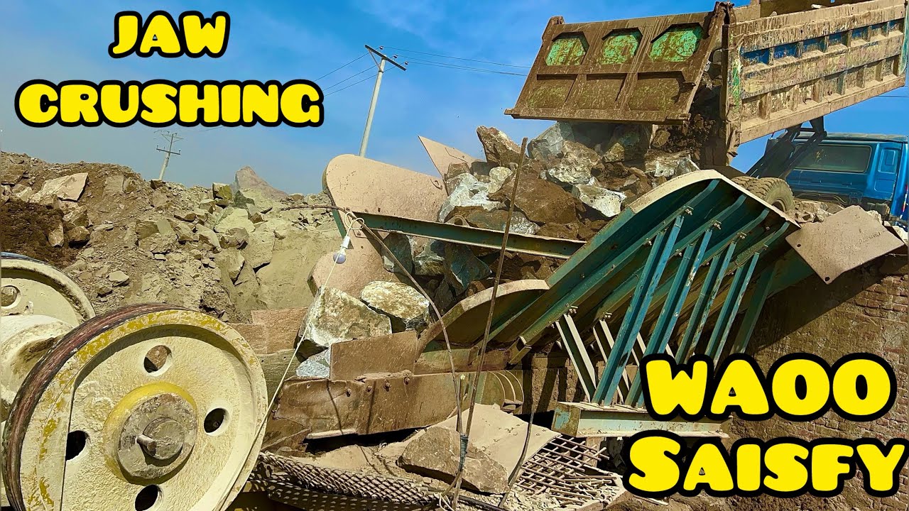 How to Rock Crusher Machine work A Giant in Action”Big Rock Crushing☠️A ...