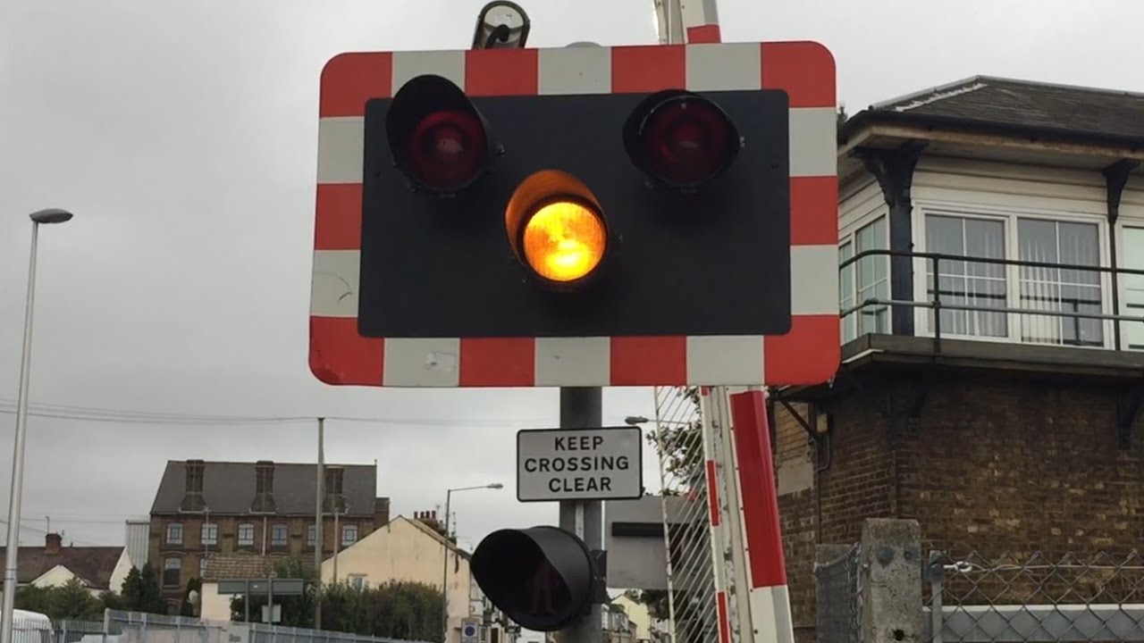 Gillingham Level Crossing, Kent - YouTube
