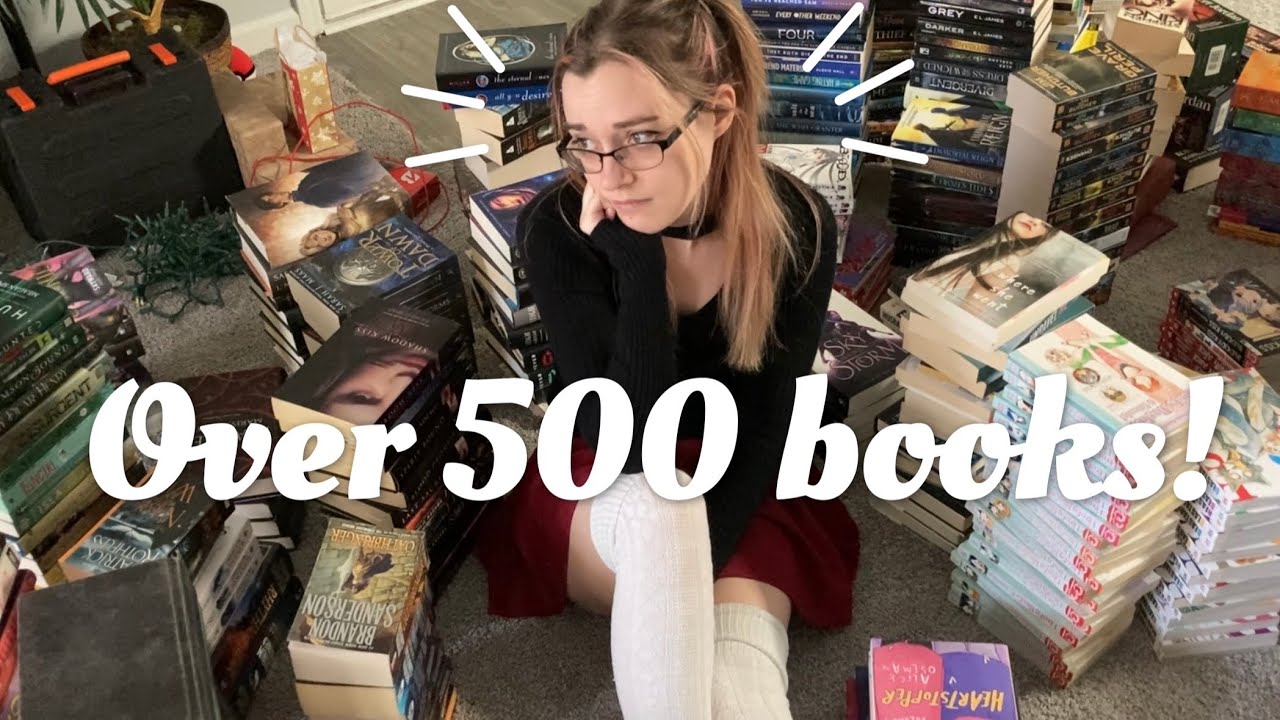 Organizing my 500+ book collection | cozy bookshelf tour - YouTube