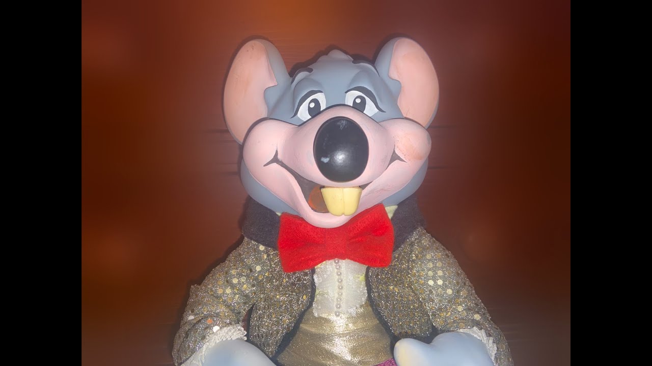 Phase 3 Chuck E Cheese Statue Showcase - YouTube