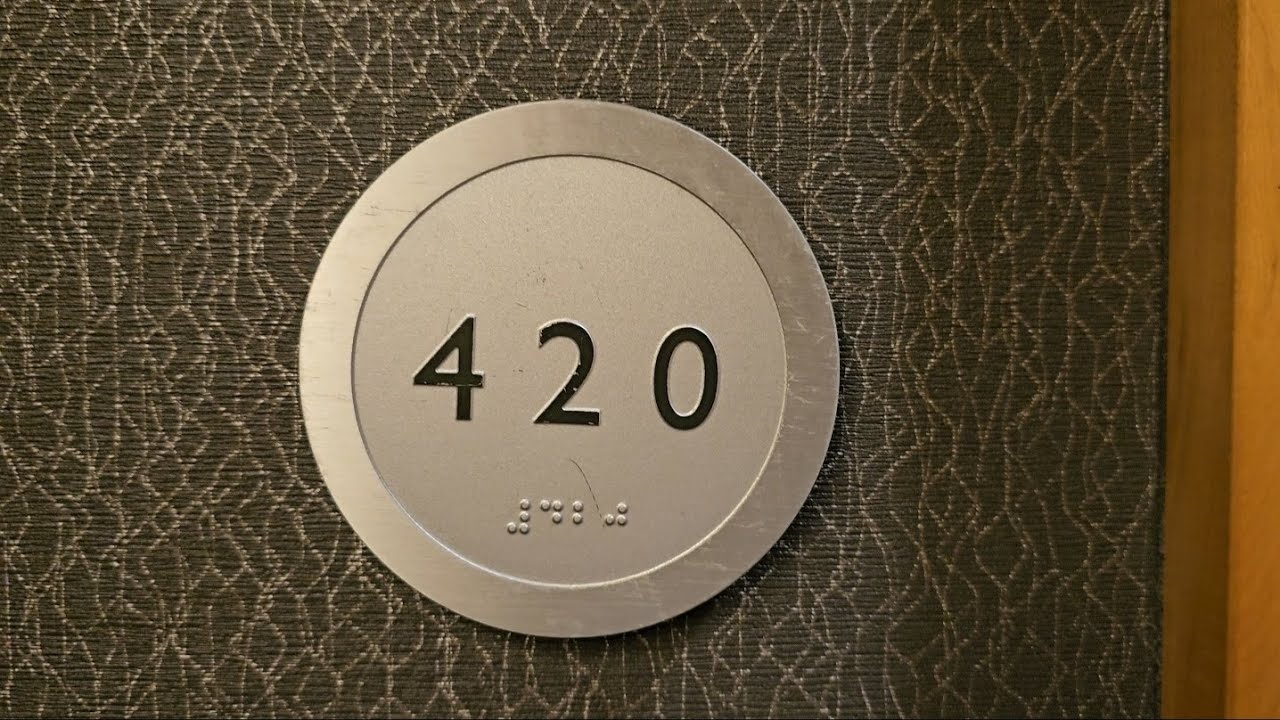 Room 420 @ The Westin St. Louis (2 Queen) - YouTube