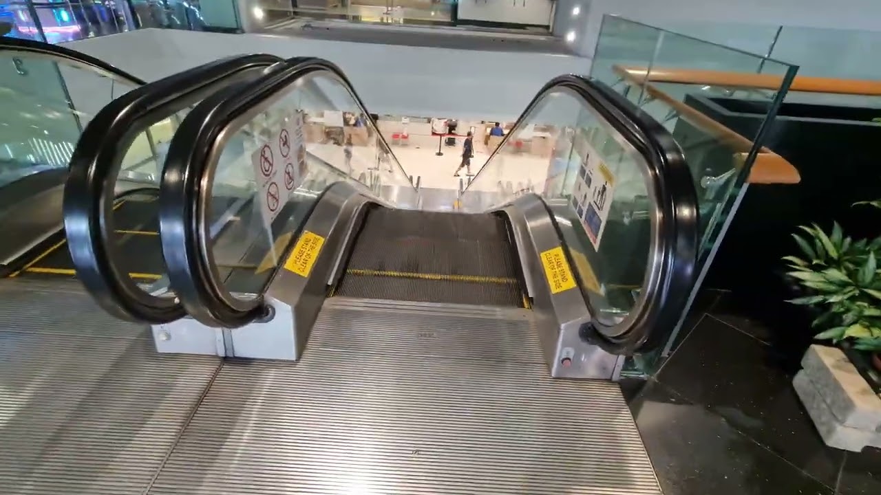 1995 OTIS Escalators - Lot One - YouTube