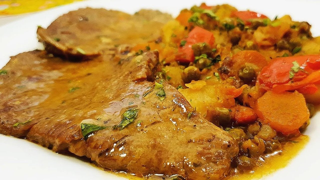 Juneće šnicle u saftu sa zapečenim povrćem. Meso se topi. - YouTube