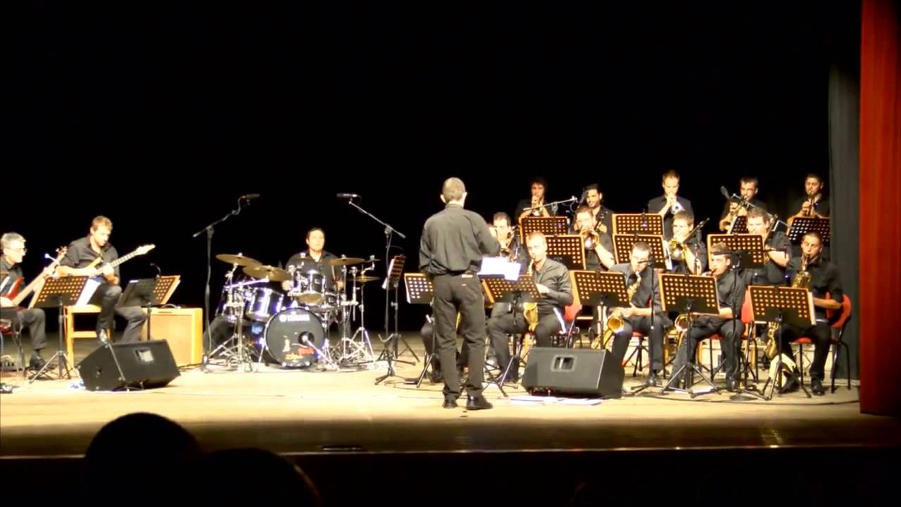 Baby Big Band - Earth, Wind and Fire dance mix - YouTube