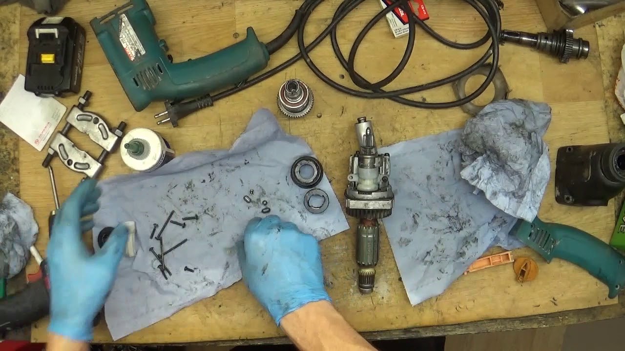 Makita HR2410 old school rotary hammer drill assembly made in 1998 ...