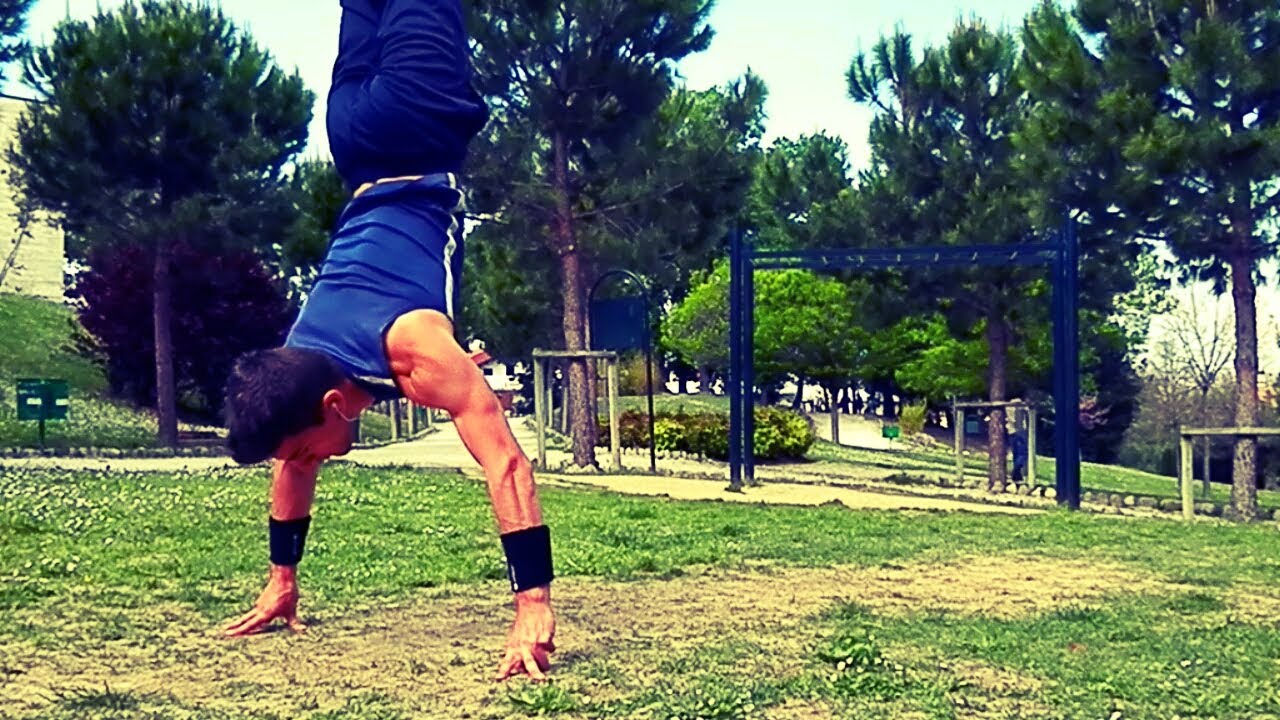 Three Fingers Handstand Pushup & Some New Stuff - YouTube
