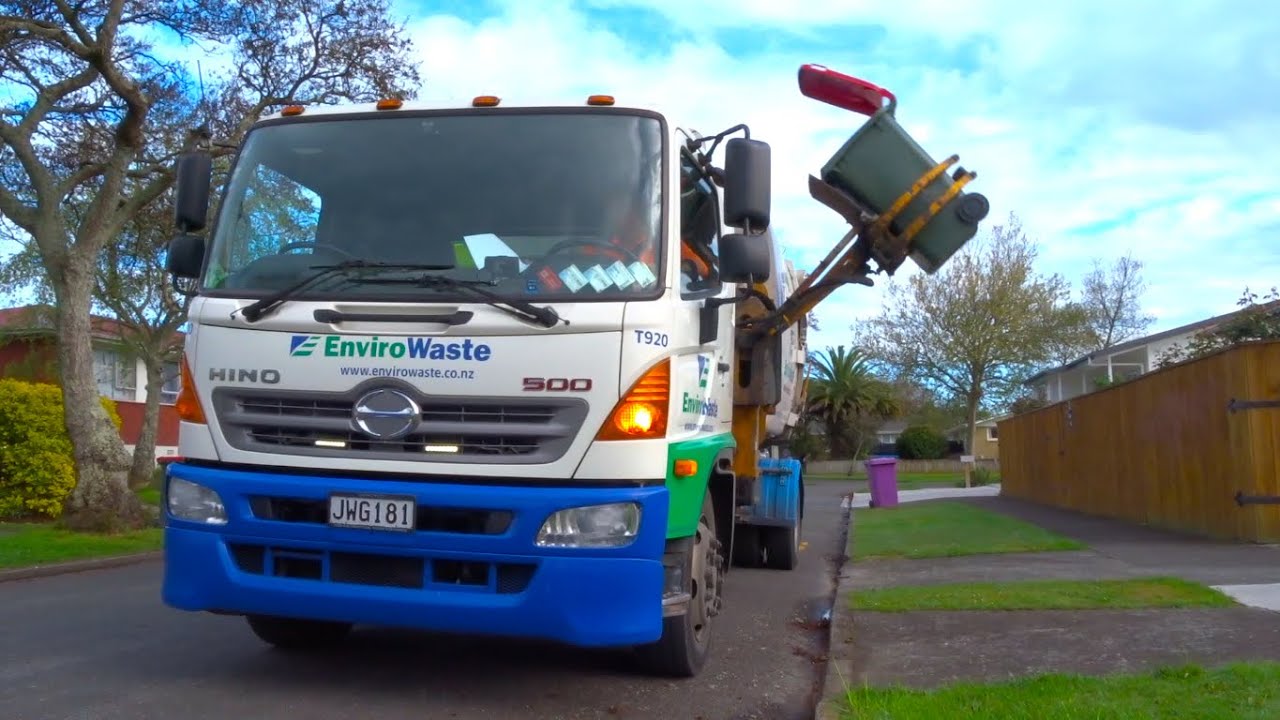 Enviro NZ Side Arm Collecting Residential General Waste Wheelie Bins ...
