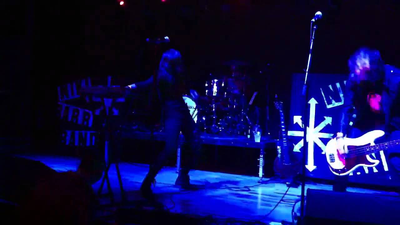 Closer - Niki Barr Band - YouTube