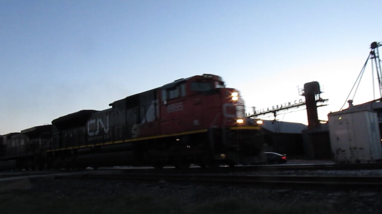 CN 8955 w/ Sweet K5LLA! & NS 9841! Lead a Northbound Intermodal Train ...