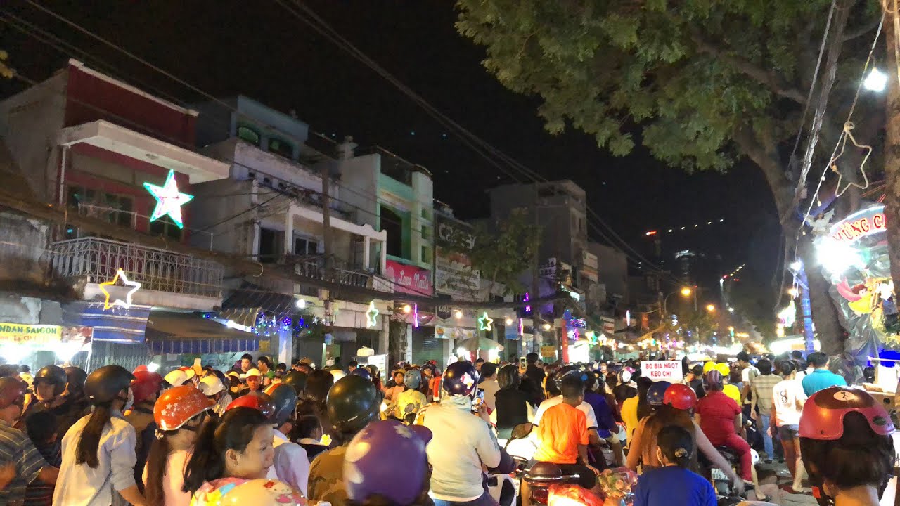 Trực Tiếp 🛑 Xóm Đạo Quận 8 Chen Chân Choáng Ngớp Giáng Sinh Noel 2019 ...