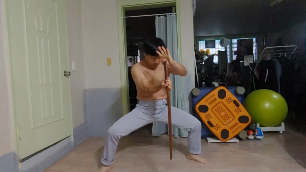freestyle wooden sword martial arts - YouTube