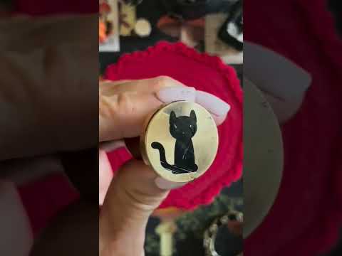 Rita Madsen is an accomplished artist specializing in the uniquely😍#shorts