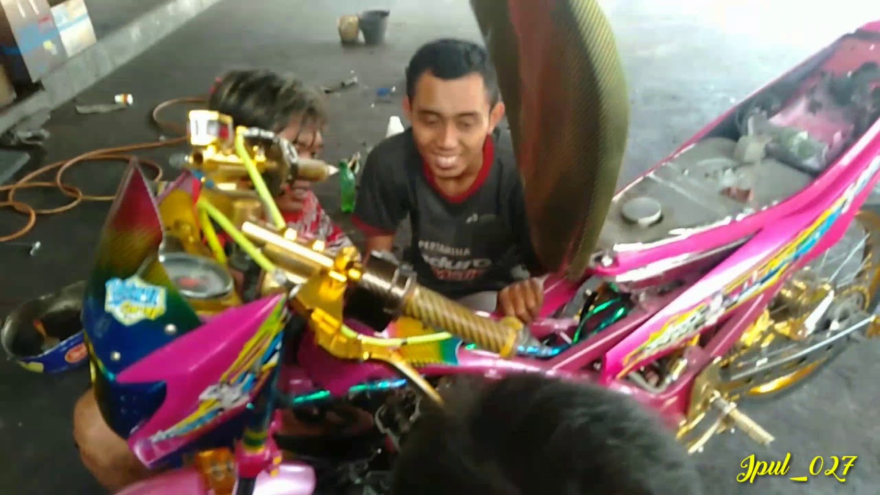 Lagi Proses Di Bengkel Balap Modif Youtube