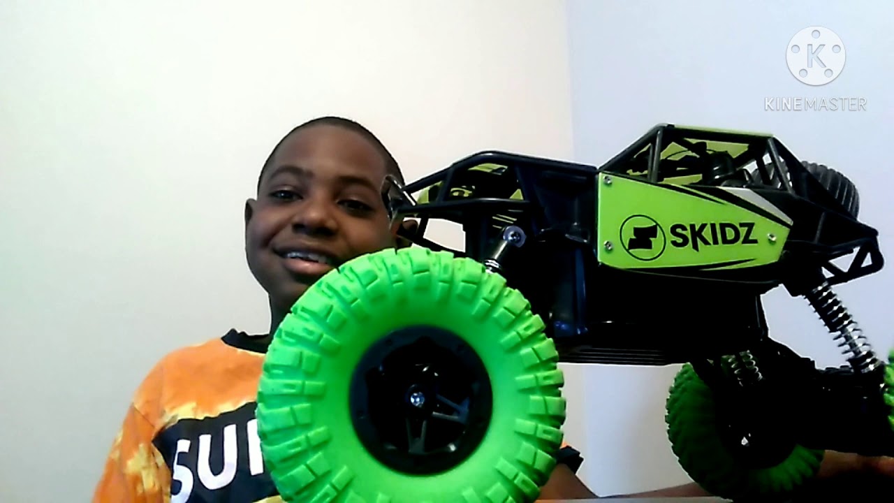 *Toy review* Episode 1 Remote car/Rock climber/Skidz - YouTube