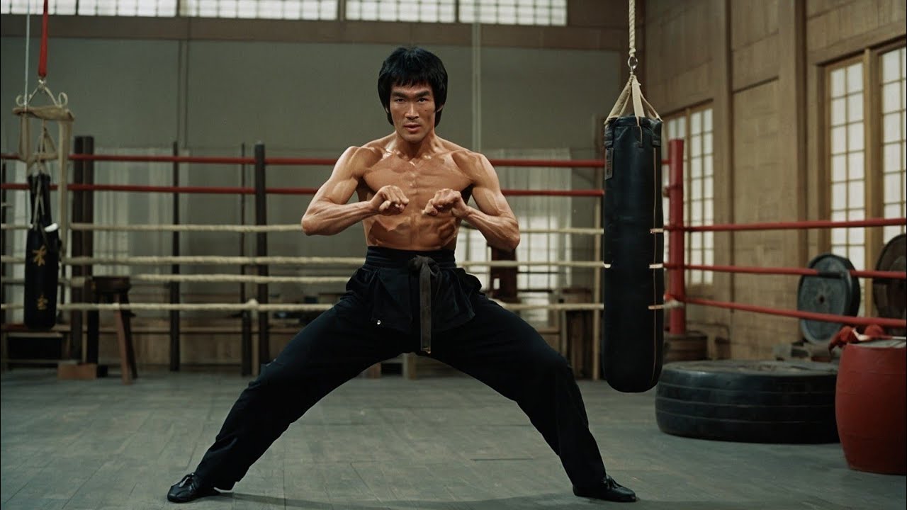 Bruce Lee Techniques on Martial Arts - YouTube