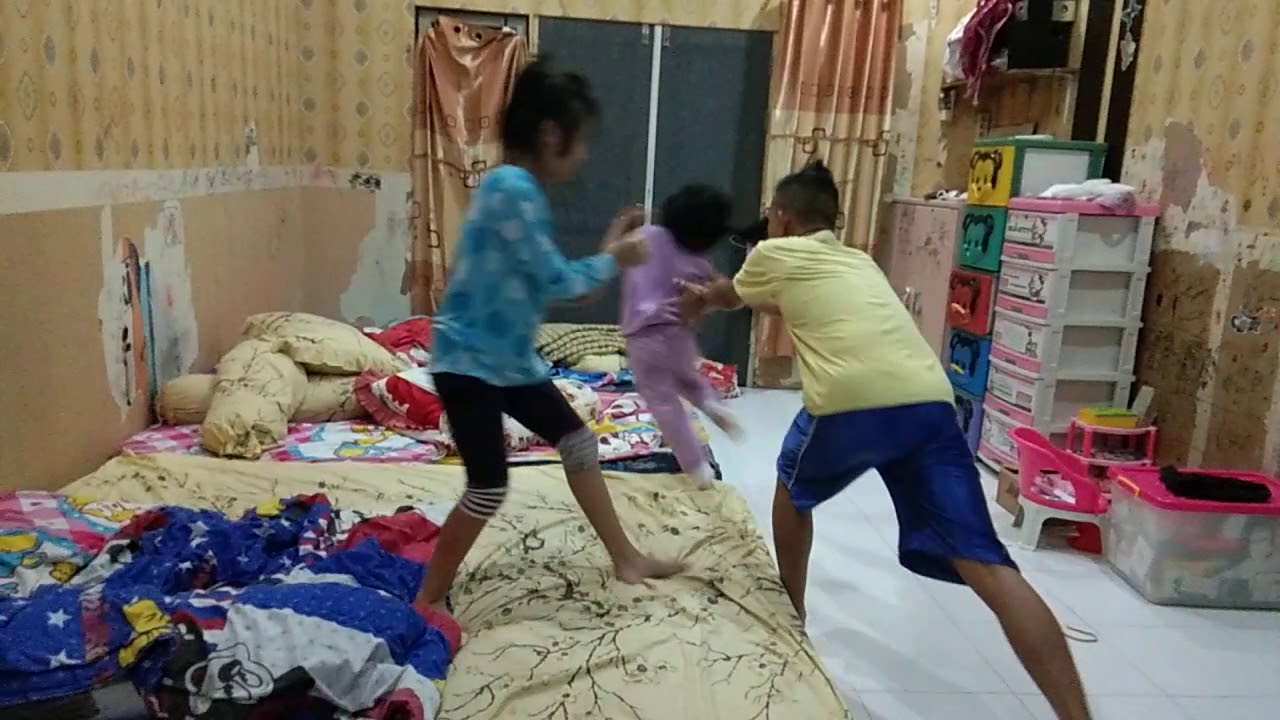 Main Berantem Berantem VS papa - YouTube